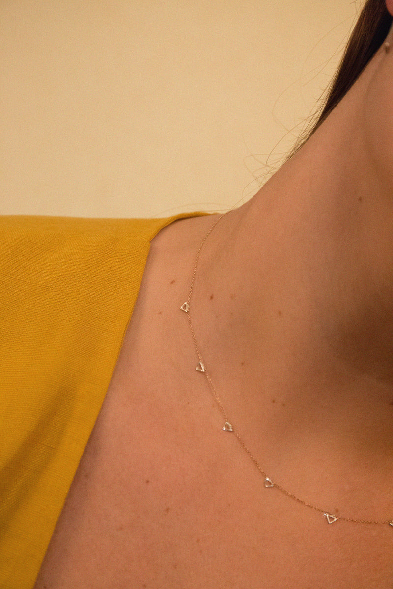 Angle Accent Chain – Modhemia