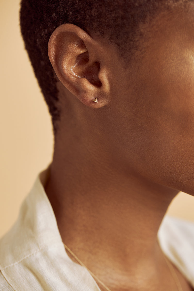 Pyramid Stud – Modhemia